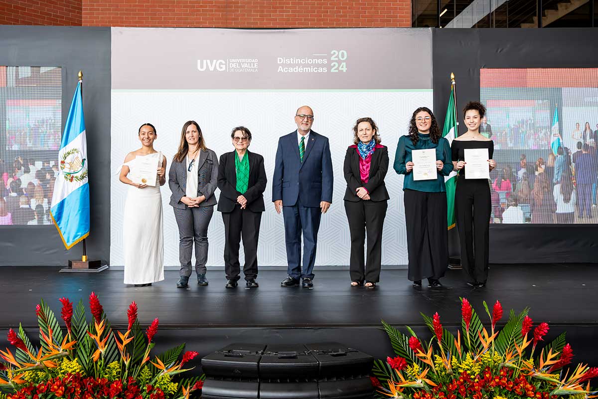 Reconocemos la excelencia en la ceremonia de Distinciones Académicas 2024 | Actualidad UVG
